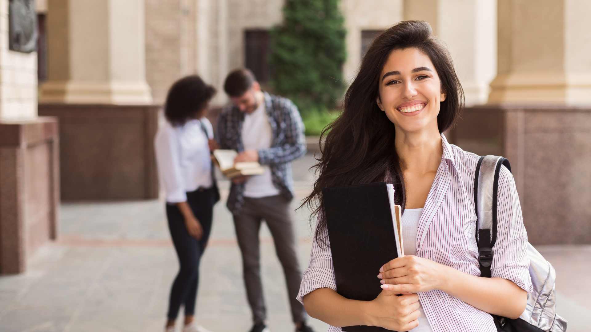 Top 10 Student Loan Companies in London | Education Finance