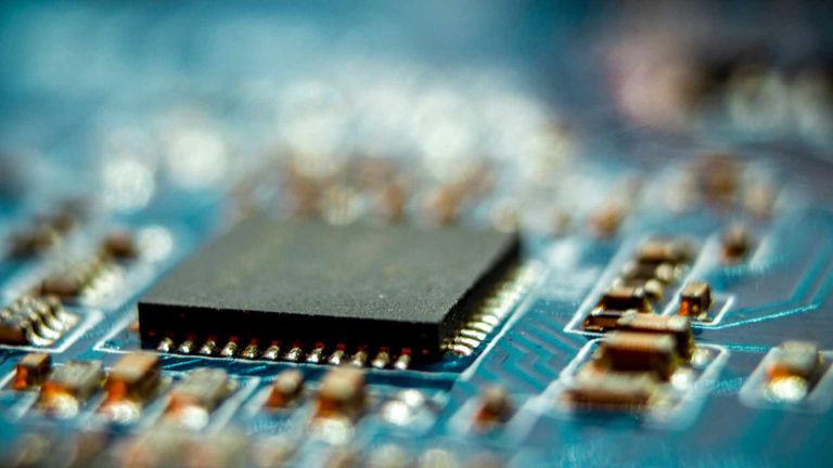 Top 10 Chip Companies in London | Micro-chip Manufacturers